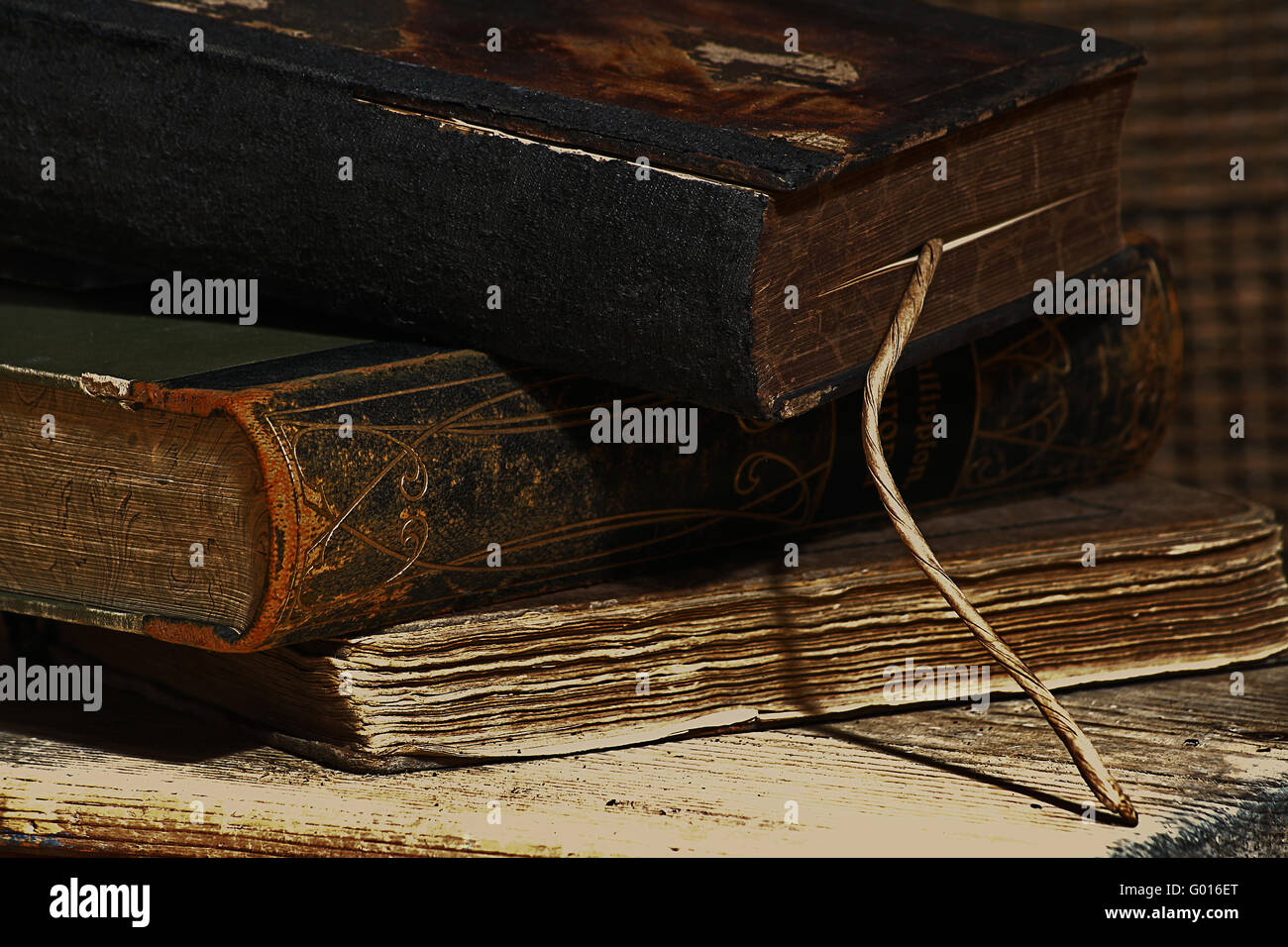Livres De La Bible Banque De Photographies Et Dimages à Haute