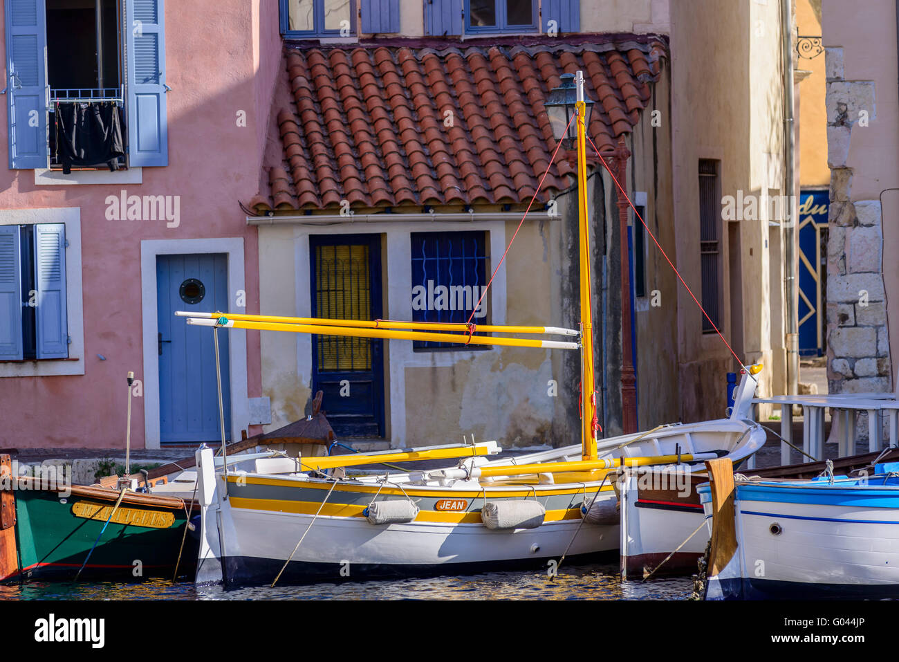 Miroir au oiseaux Banque de photographies et d’images à haute résolution - Alamy