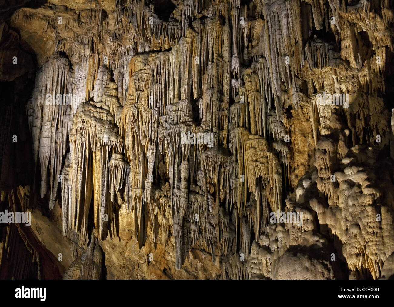 Grotte de pierre tombale Banque de photographies et d’images à haute ...