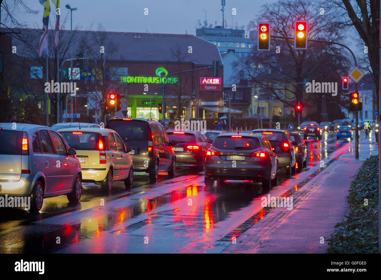 Feux stop rouges Banque de photographies et d’images à haute résolution ...