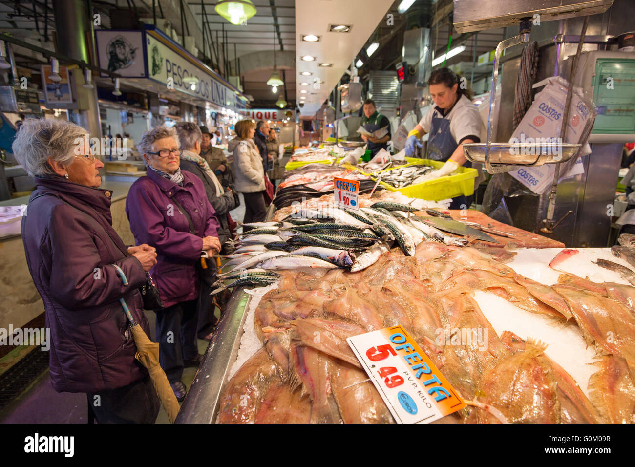 Marché aux poissons de santander Banque de photographies et d’images à ...