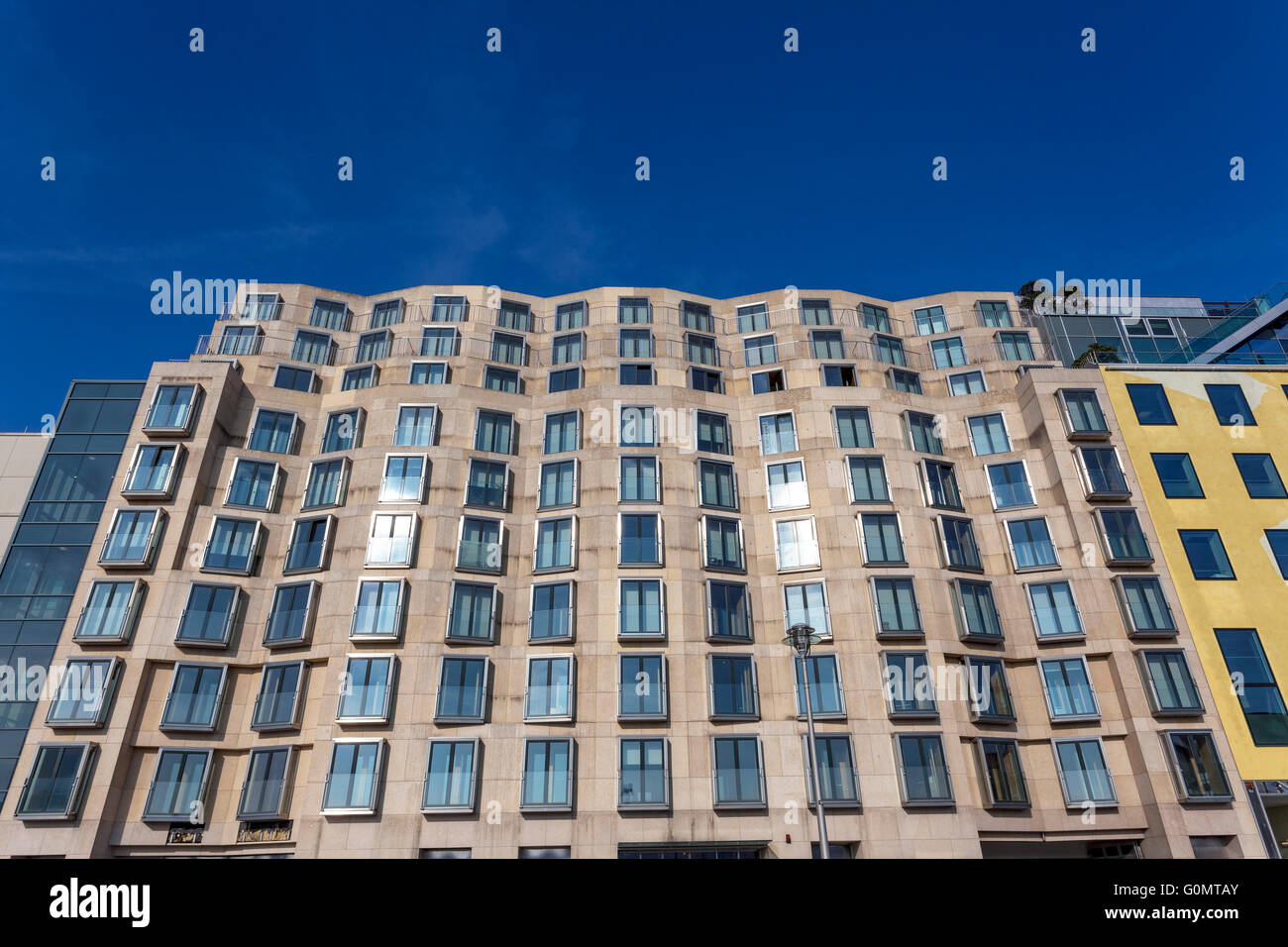 Gehry beriln Banque de photographies et d’images à haute résolution - Alamy