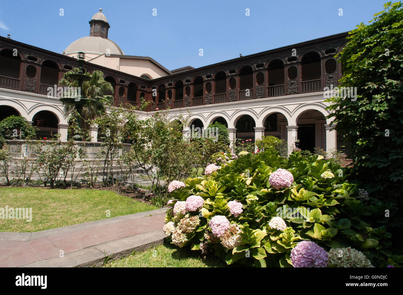 Santo Domingo Convent Lima Peru Banque De Photographies Et D images santo-domingo-convent-lima-peru-banque-de-photographies-et-d-images
