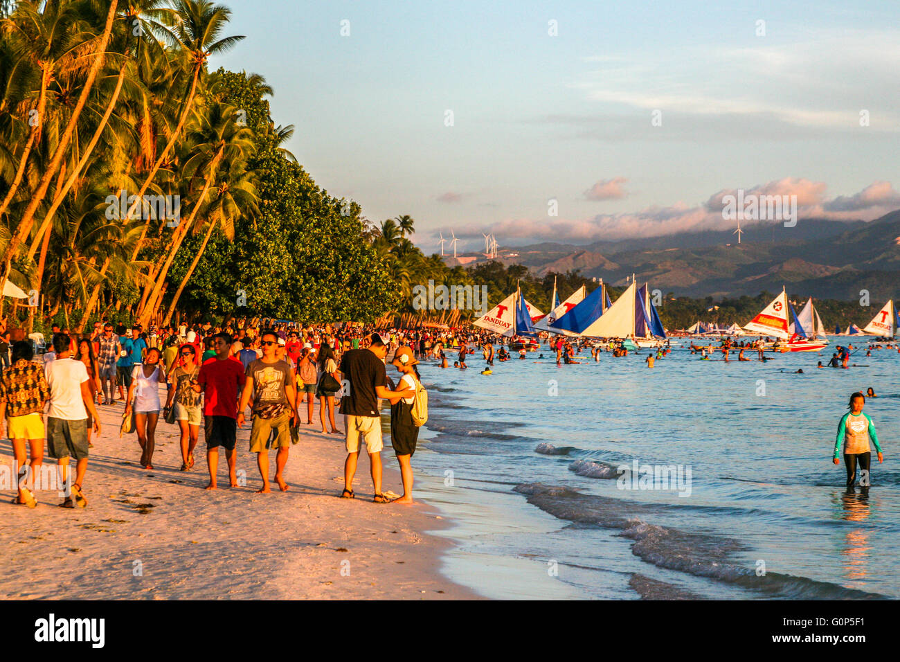 Philippines Boracay White Beach L'une des plus belles plages du monde ...