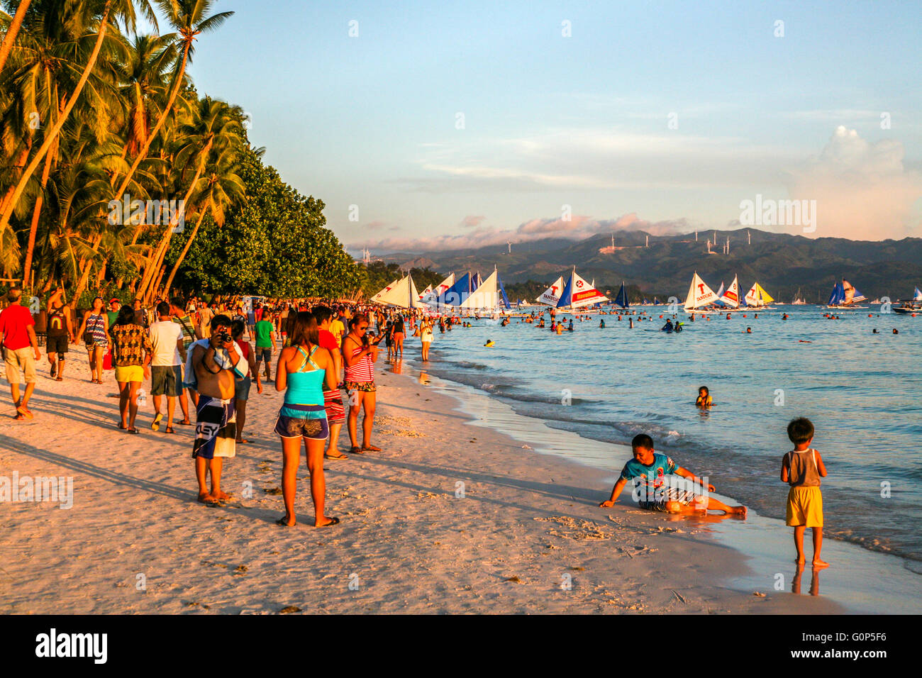 Philippines Boracay White Beach L'une des plus belles plages du monde ...
