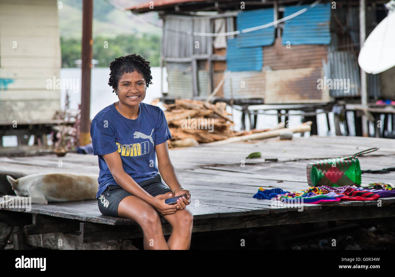 Femme papoue Banque de photographies et d’images à haute résolution - Alamy
