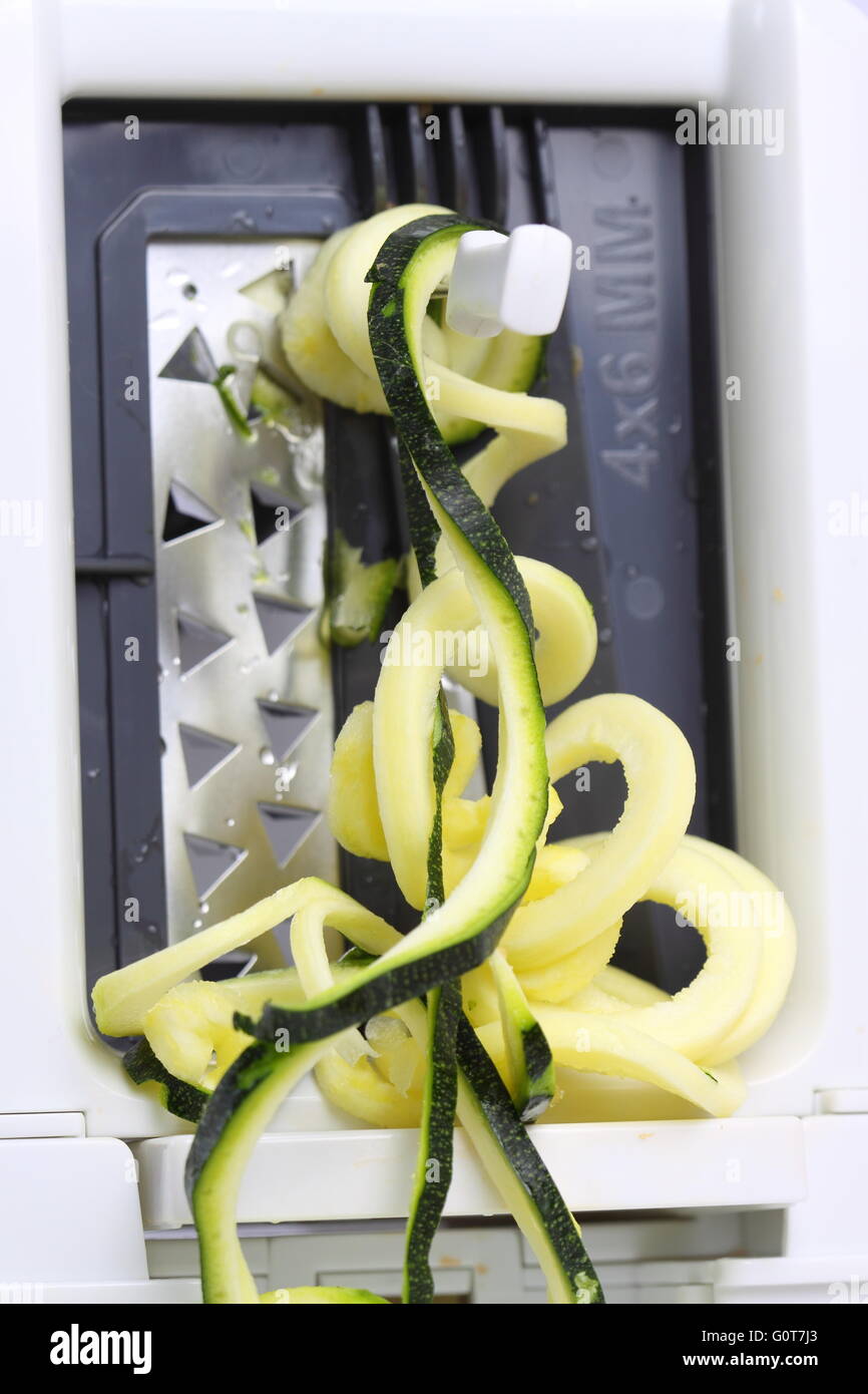 Spiralizer machine Banque de photographies et d’images à haute ...