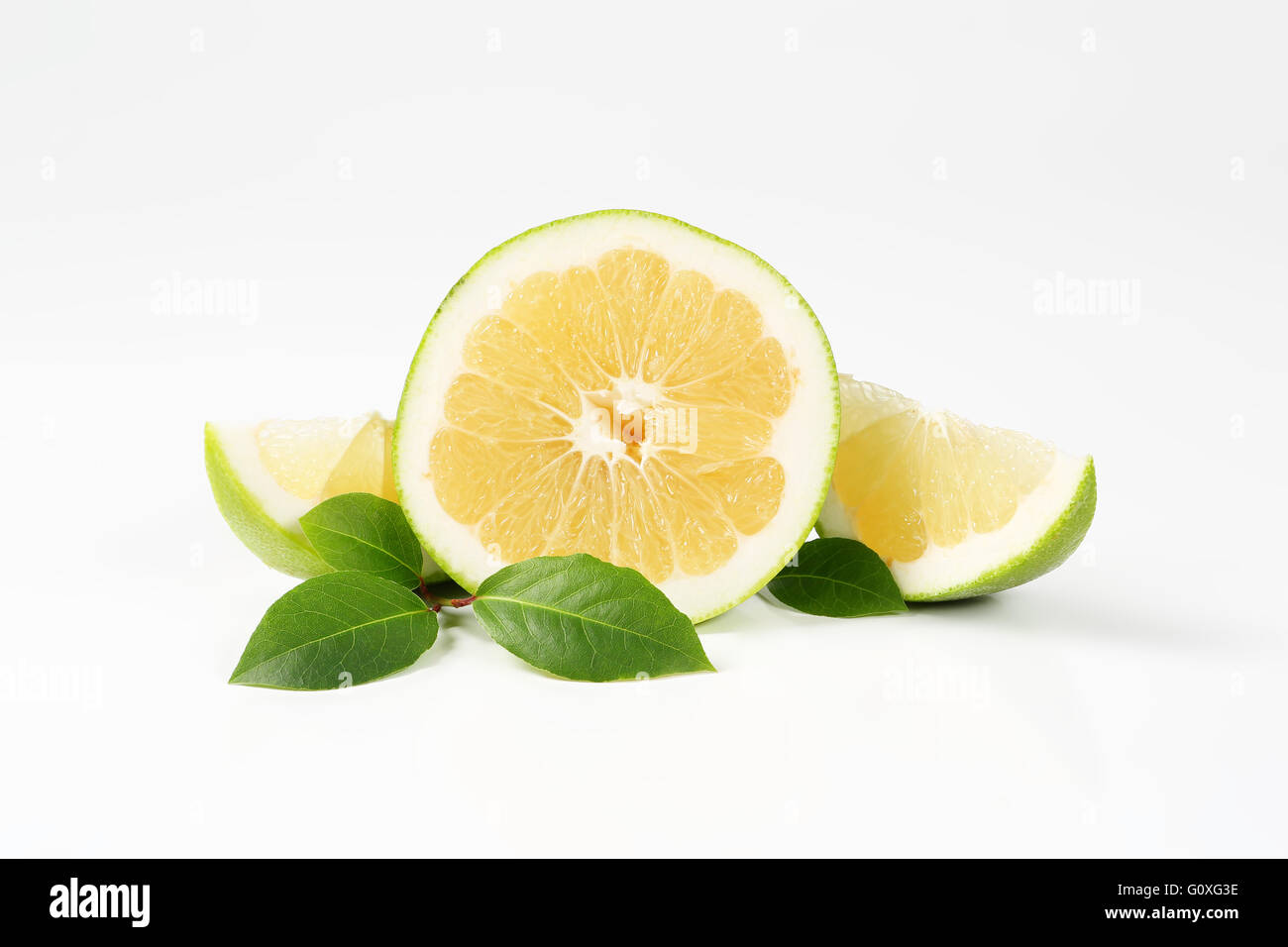 Quartier de pamplemousse Banque de photographies et d’images à haute ...