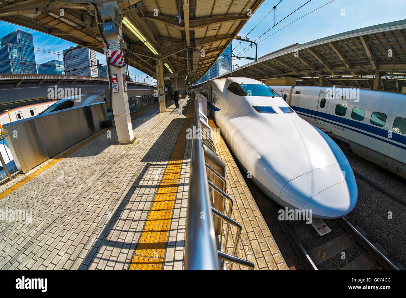 N700 class bullet train dans la gare de Tokyo Photo Stock - Alamy