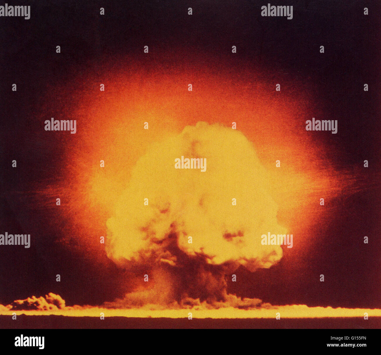 Bombe nucléaire Banque de photographies et d’images à haute résolution ...