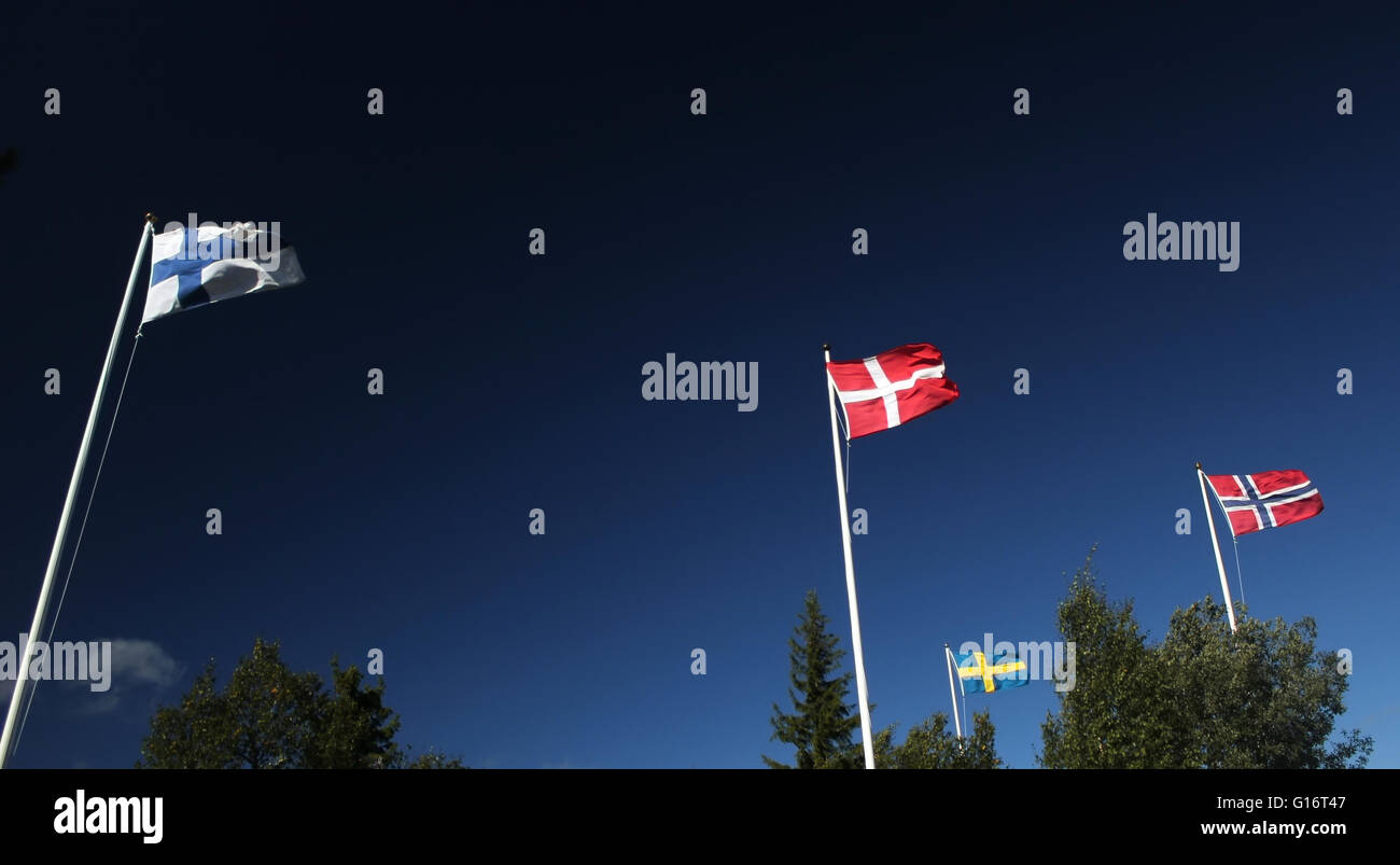 Drapeau jaune avec croix rouge Banque de photographies et d’images à ...