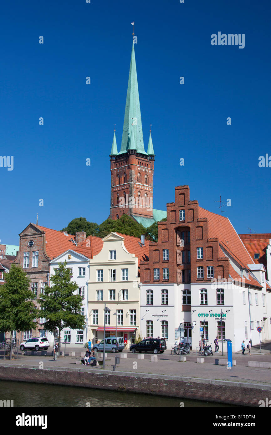 église de sankt petri Banque de photographies et d’images à haute ...