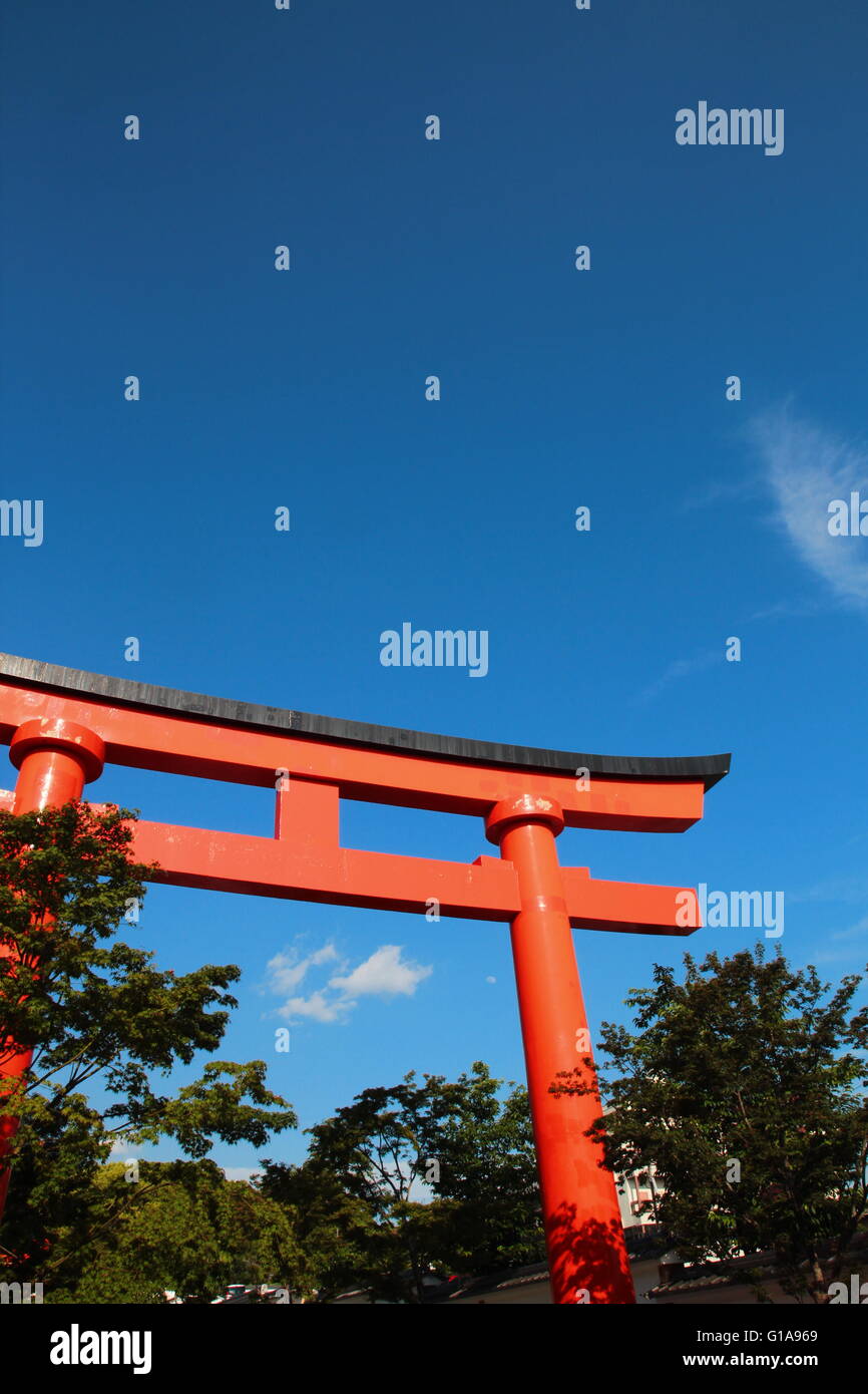 Kyoto japon shinto porte torii rouge Banque de photographies et d ...