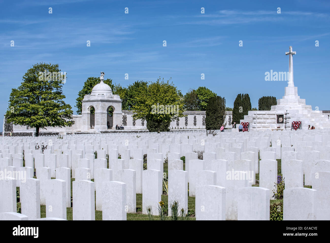 Croix de cimetière Banque de photographies et d’images à haute ...