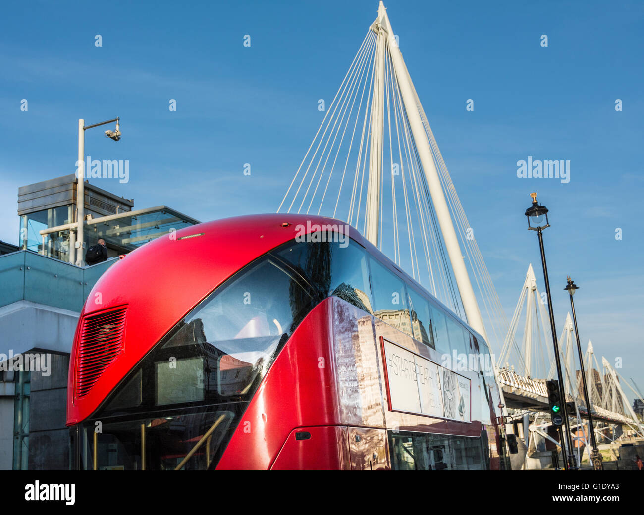 Est-ce la fin de la ligne pour le bus à deux étages New Routemaster de ...