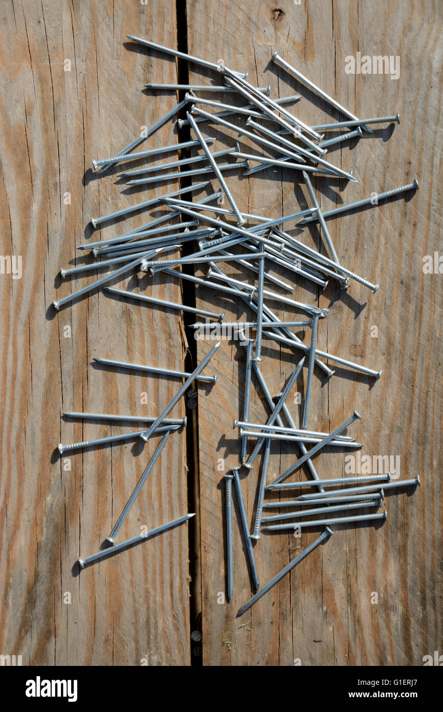 Clous en bois Banque de photographies et d’images à haute résolution ...