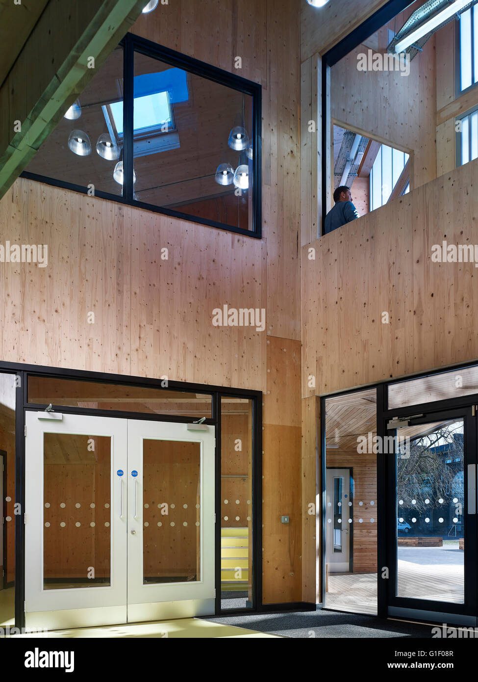 Double hauteur lobby student graveney school Banque de photographies et ...