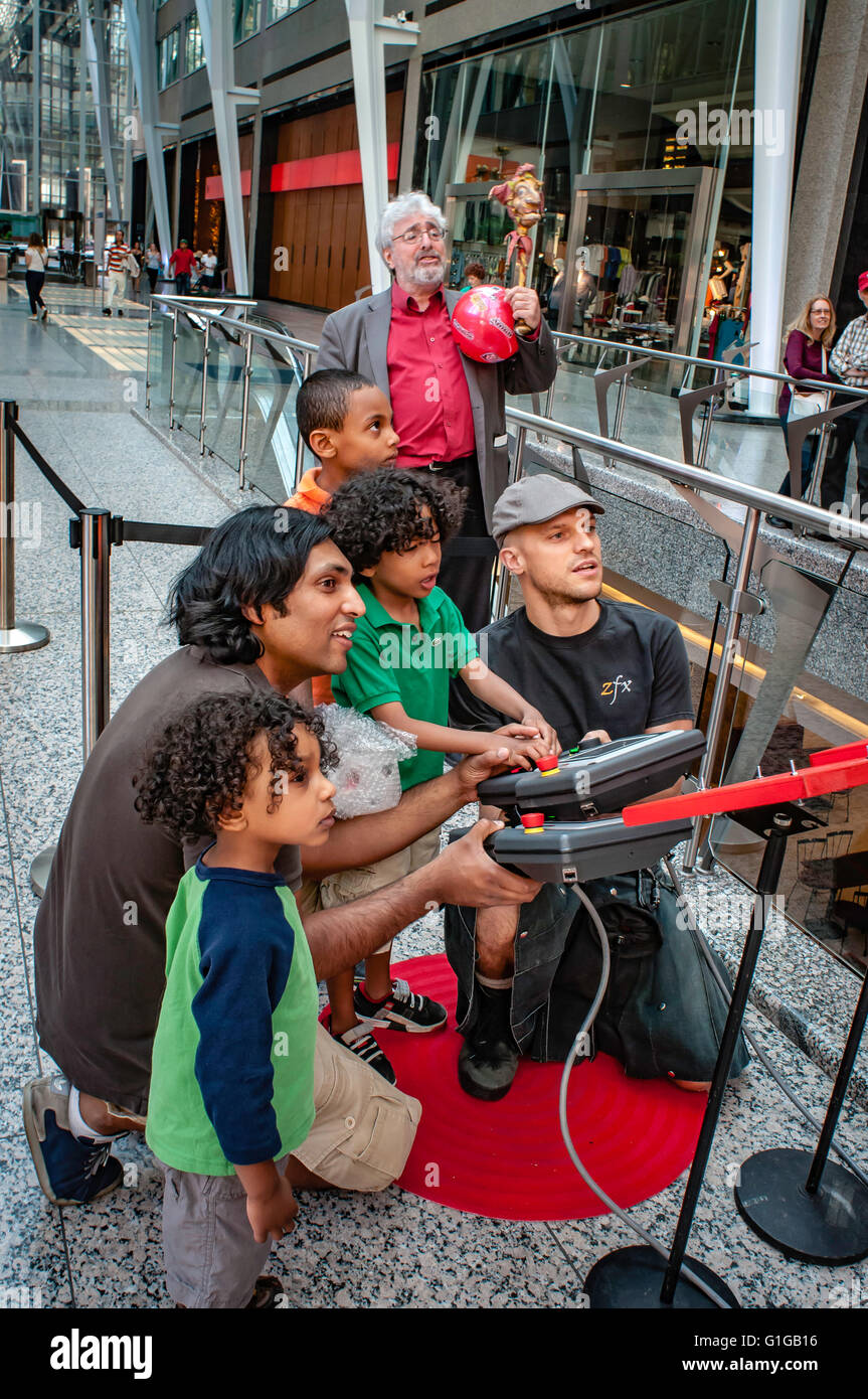 Les artistes du Festival Luminato, choisissez un pieu, Toronto Canada ...