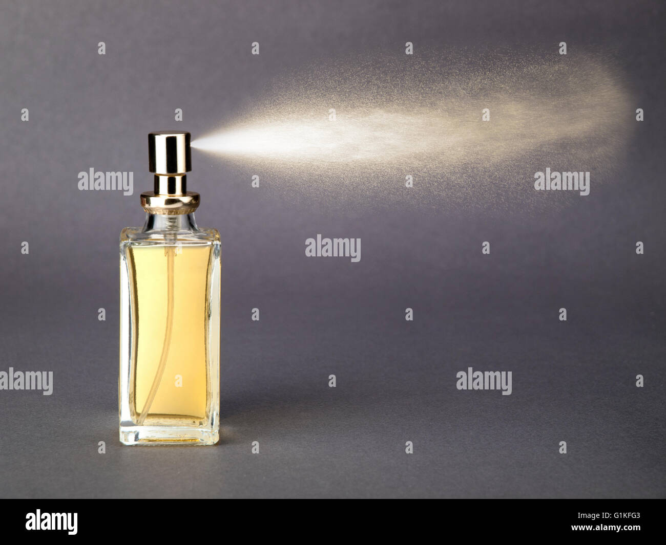 Cône de parfum Banque de photographies et d’images à haute résolution ...