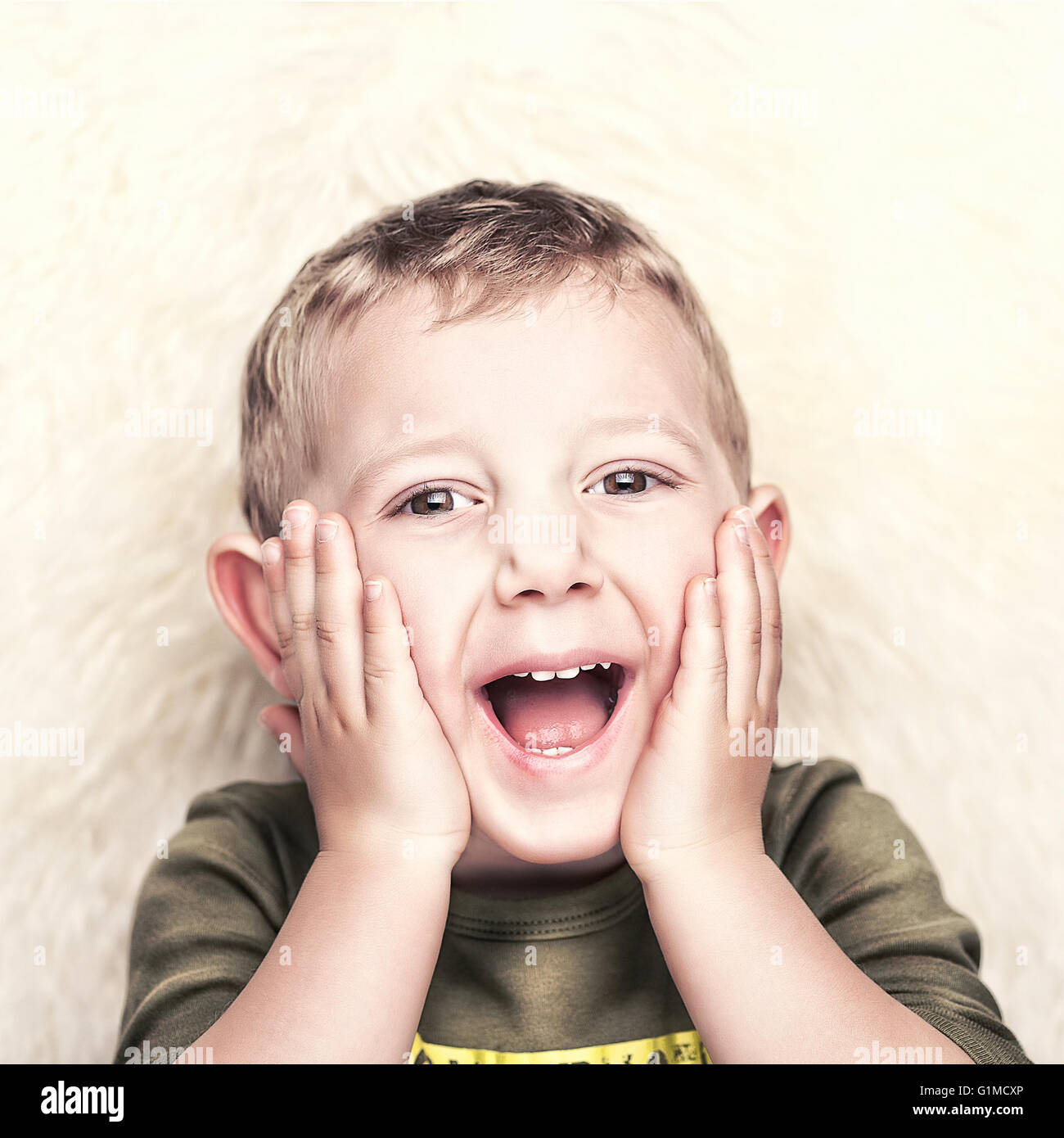 Heureux ou Banque de photographies et d’images à haute résolution - Alamy