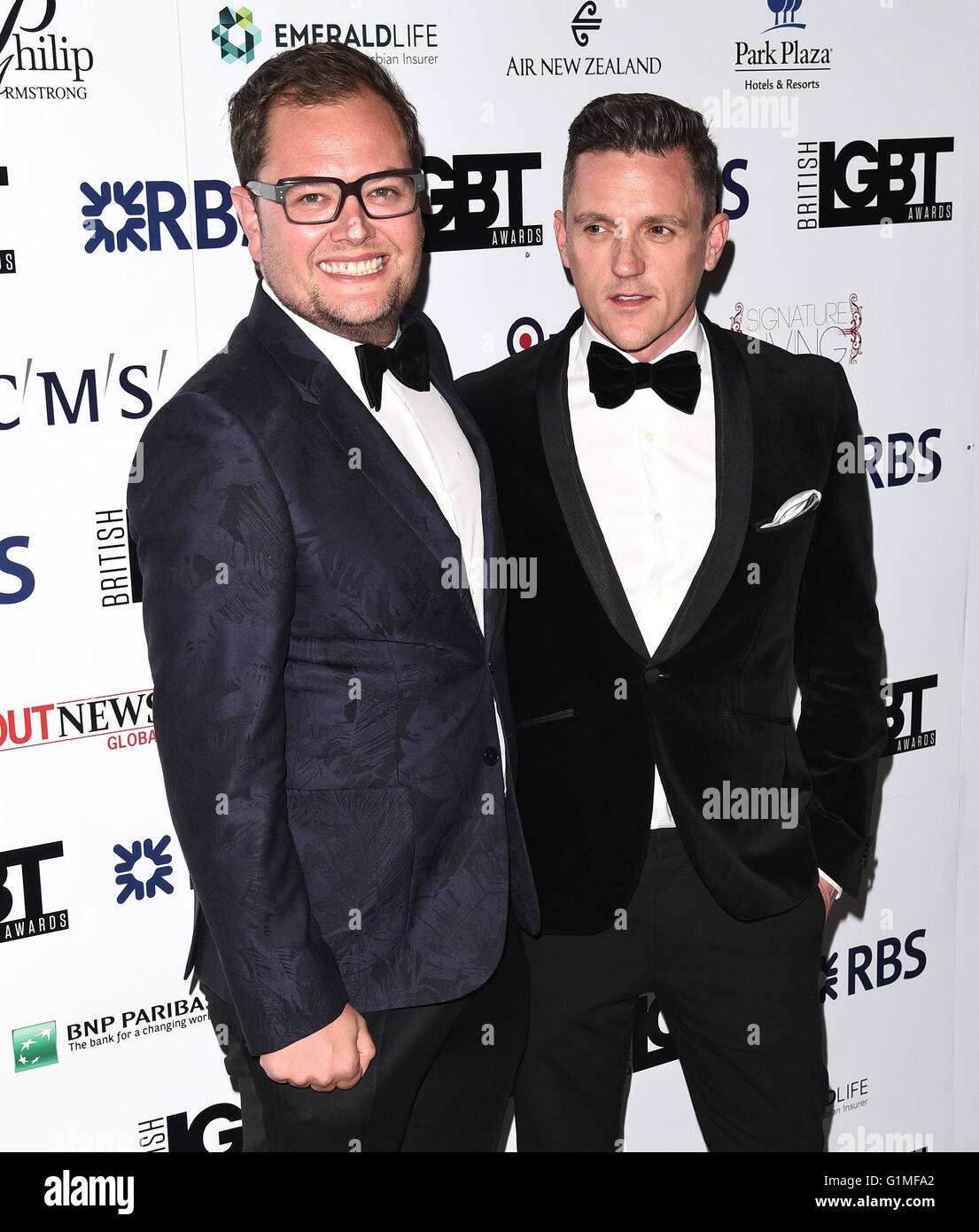 Londres, Royaume-Uni. Alan Carr et Scott Neal aux LGBT Awards qui se ...