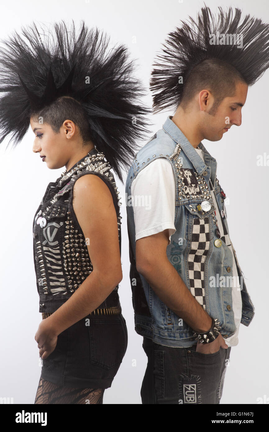 Couple punk Banque de photographies et d’images à haute résolution - Alamy