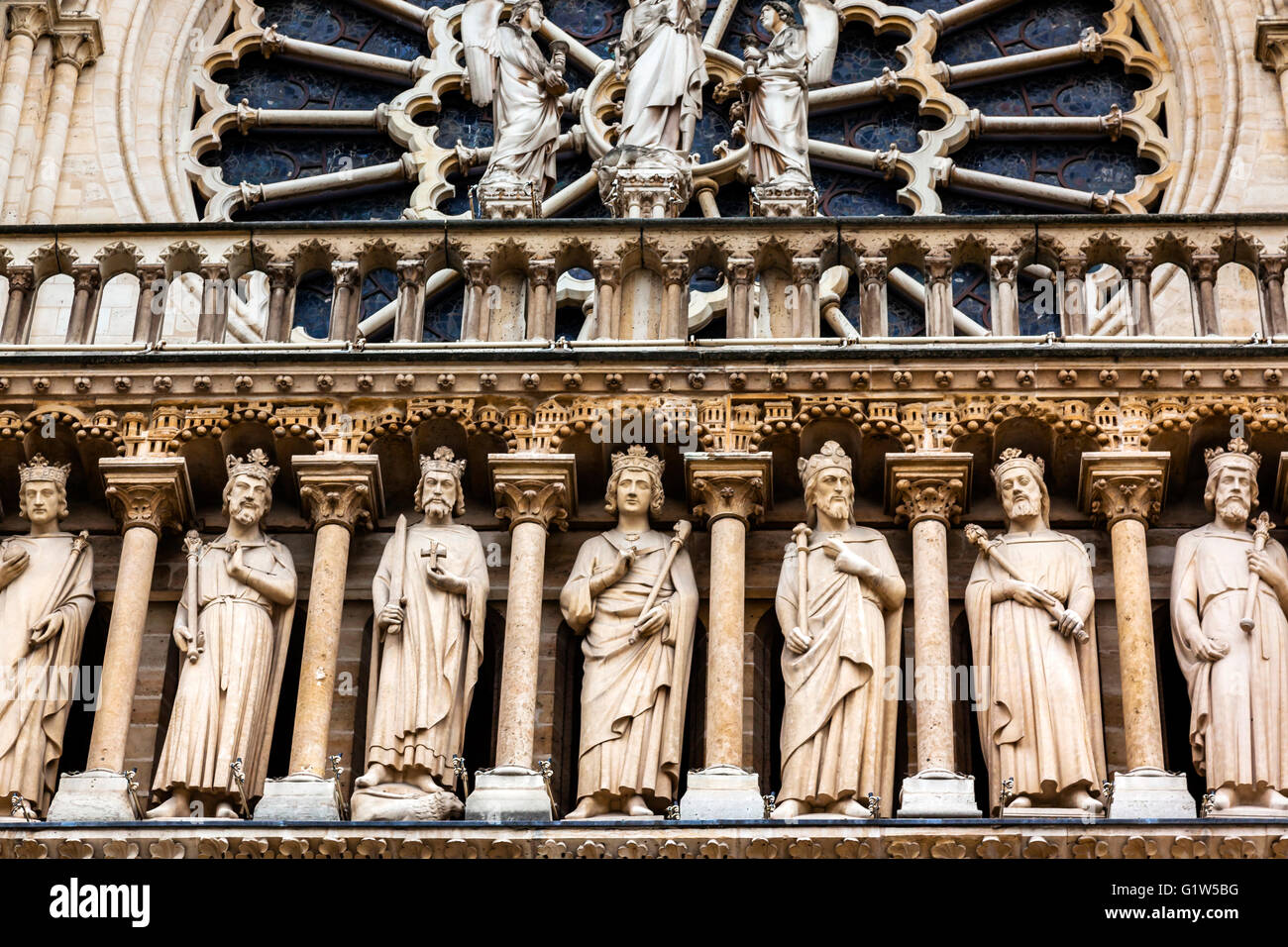 Rois Rose Façade de la Cathédrale Notre Dame Paris France. Notre Dame a ...