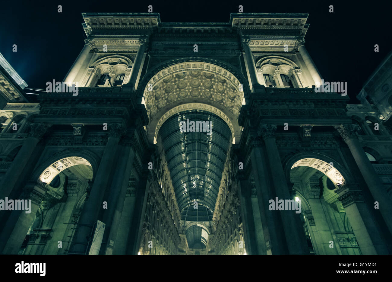 Modern and classical architecture Banque de photographies et d’images à ...