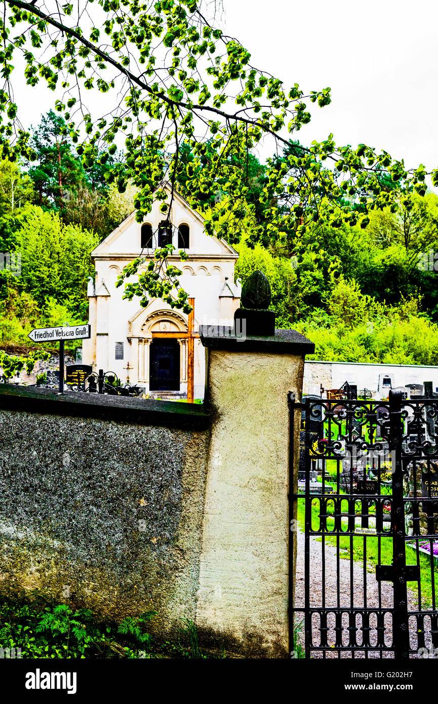 Tombe de Marie Vetsera (1871 - 1898), maîtresse du prince Rudolph ...