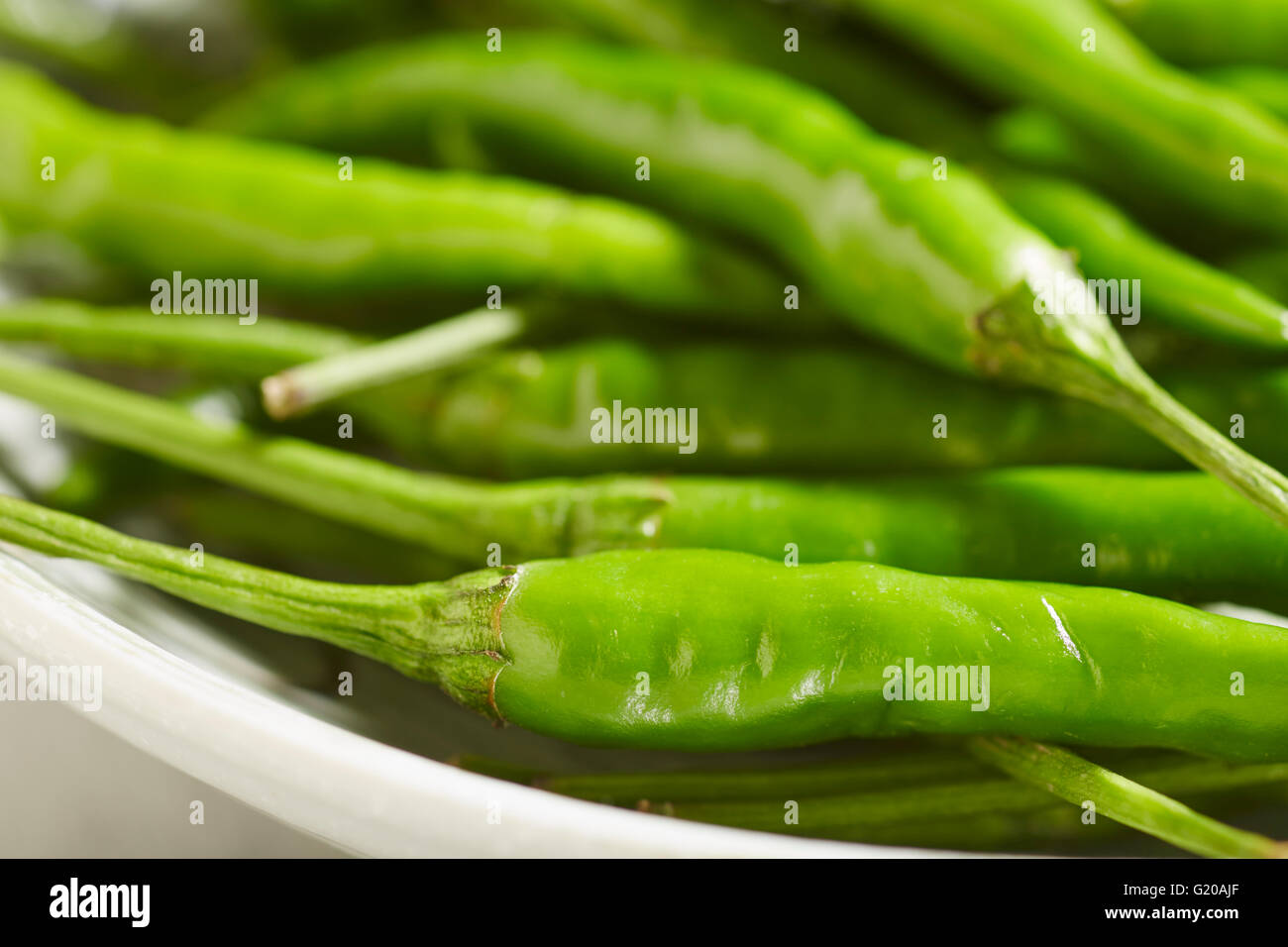 Cuisiner avec des piments Banque de photographies et d’images à haute ...