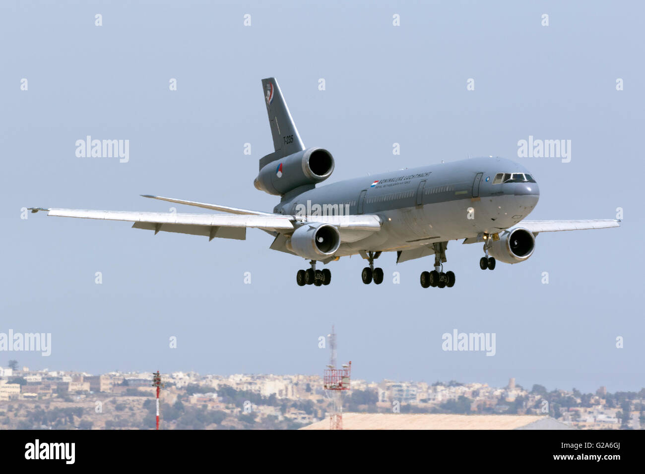 Royal Dutch Air Force McDonnell Douglas KDC-10-30CF [T235] pour ...