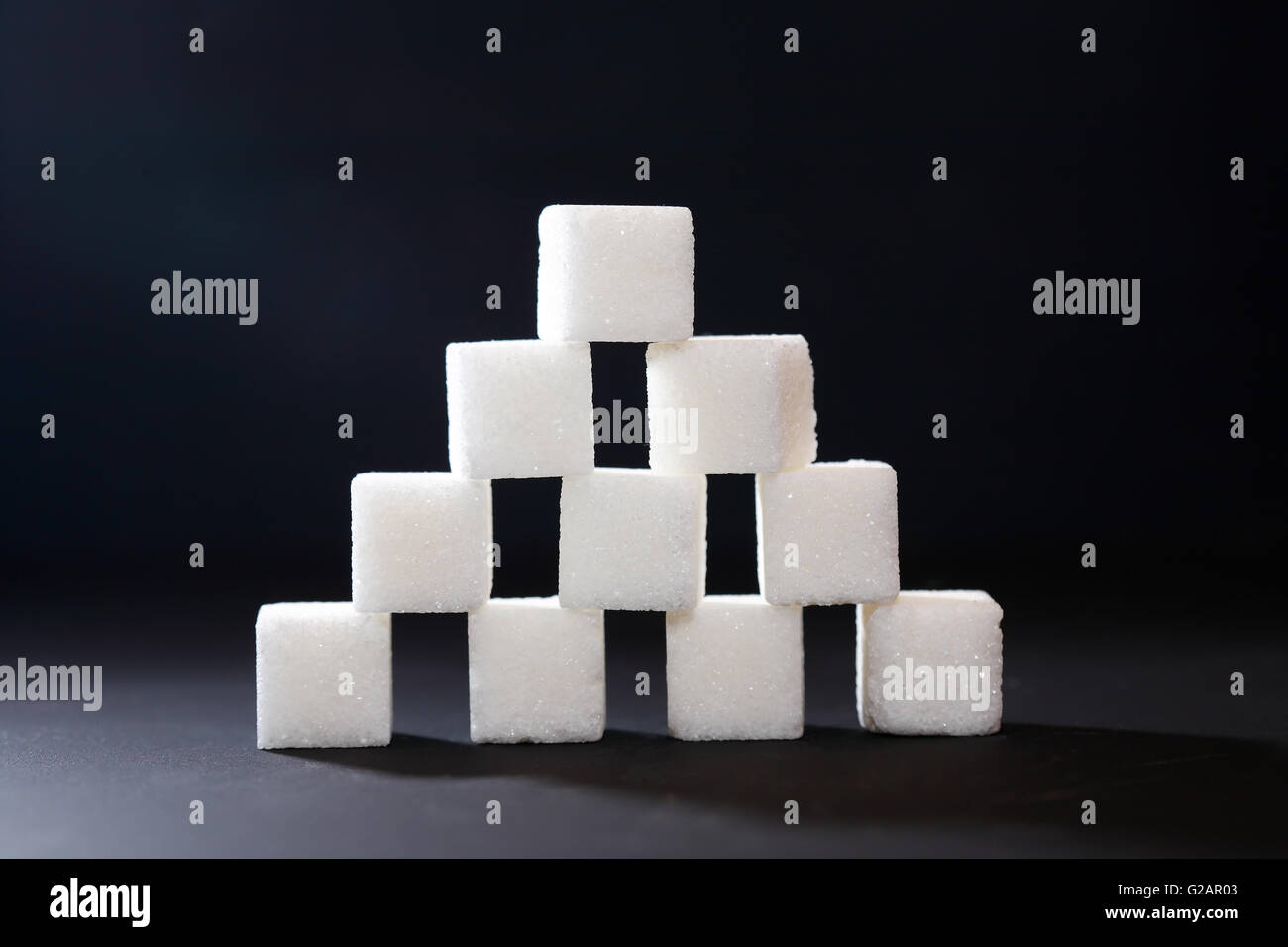 Pyramide de table Banque de photographies et d’images à haute ...