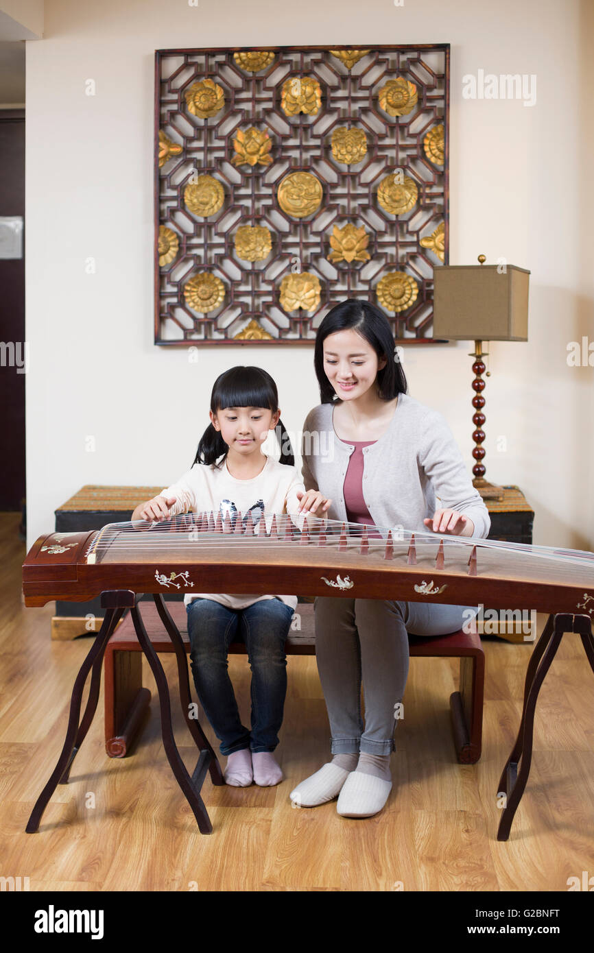 Cithare indienne Banque de photographies et d’images à haute résolution ...