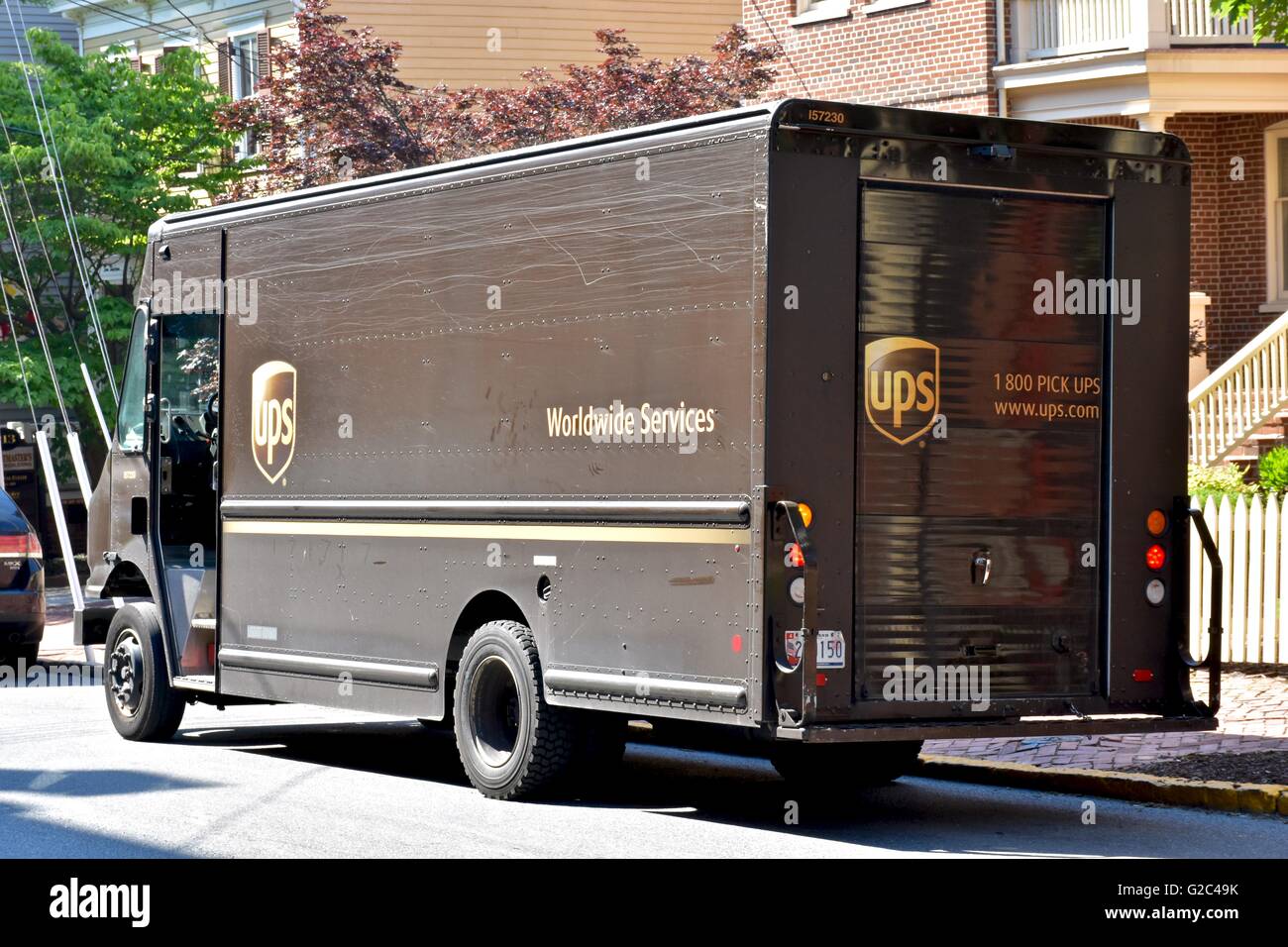 Ups camion Banque de photographies et d’images à haute résolution - Alamy
