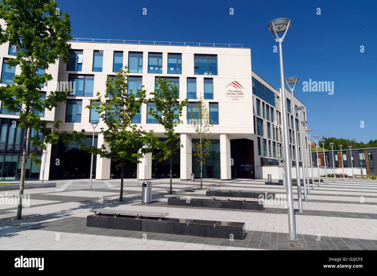 Modern College Building Banque d'image et photos - Alamy