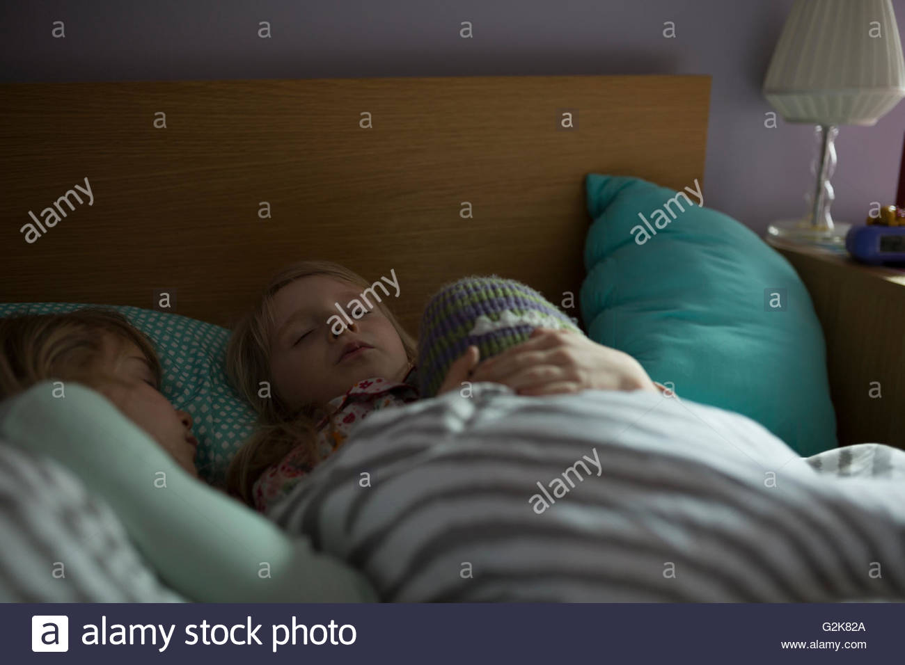 Frère Sœur Qui Dort Banque De Photographies Et Dimages à Haute Résolution Alamy