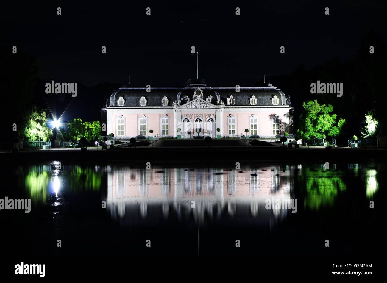 Benrath palace Banque de photographies et d’images à haute résolution ...