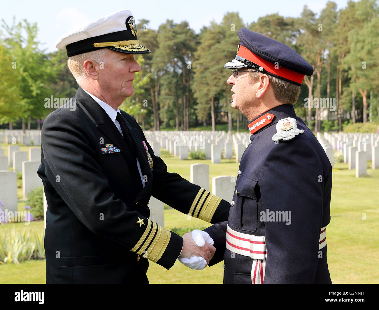 Le vice-amiral James G. Foggo, commandant de la sixième flotte US III ...
