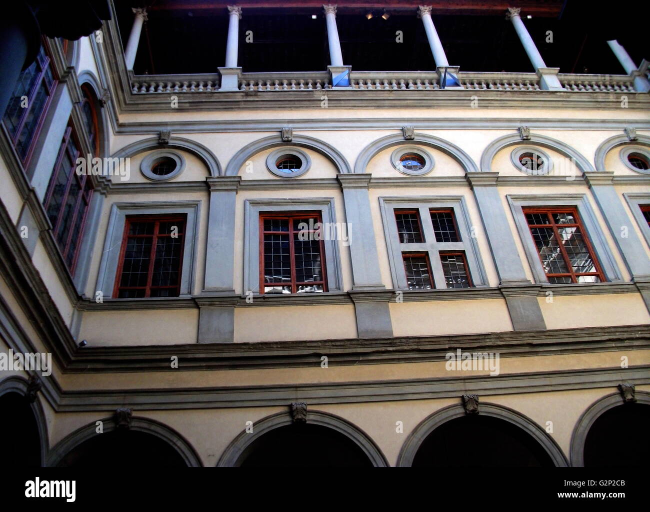 Détails de l'Palazzo Strozzi à Florence, Italie. Un palais symétrique ...