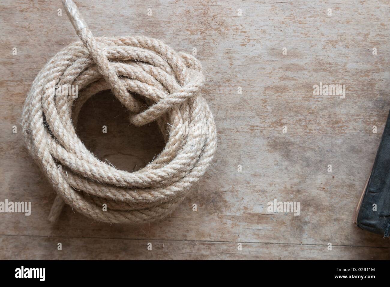 Corde ancienne Banque de photographies et d’images à haute résolution ...