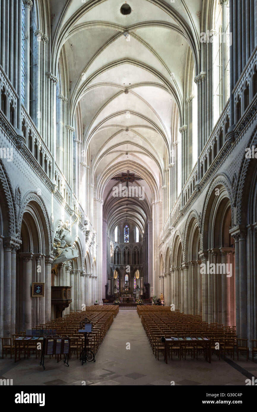 Cathédrale notre dame de bayeux Banque de photographies et d’images à haute résolution - Page 2 ...