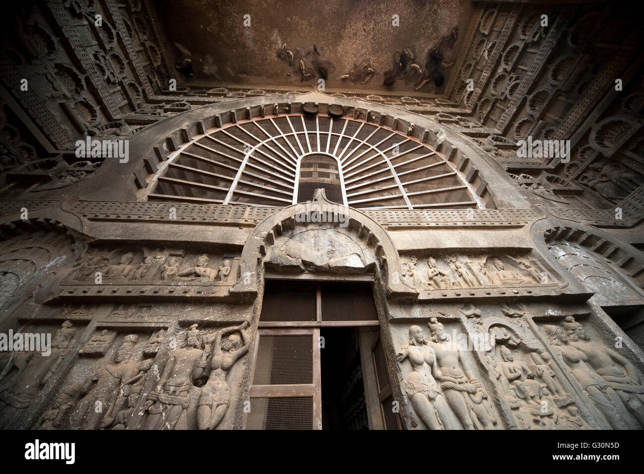 Karla caves in lonavala Banque de photographies et d’images à haute ...