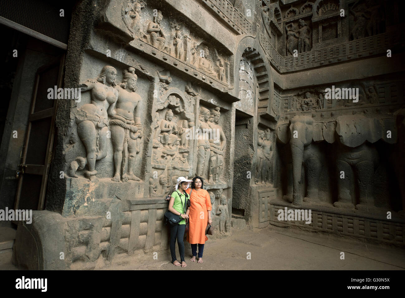 Karla caves in lonavala maharashtra Banque de photographies et d’images ...
