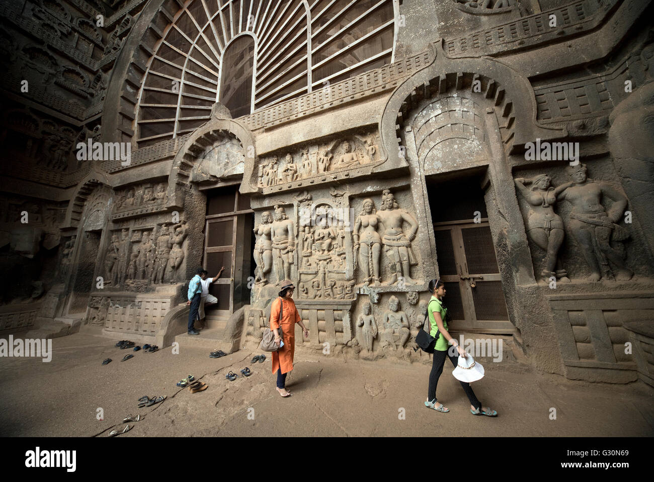 Karla caves in lonavala maharashtra Banque de photographies et d’images ...