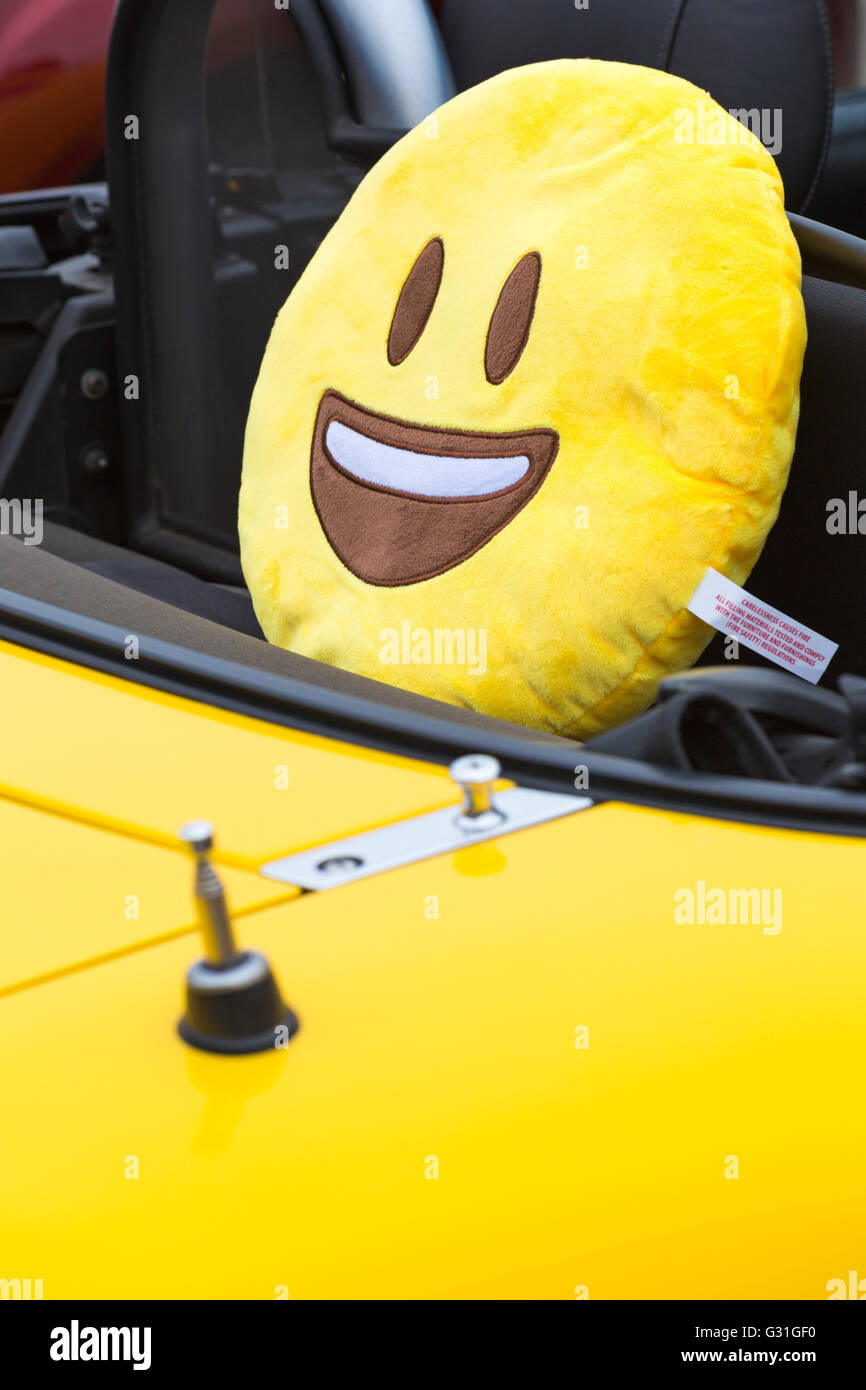 Smiley et émoticones avec emoji Banque de photographies et d’images à ...