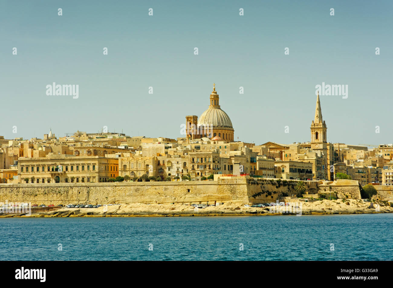 Le grand port de la valette Banque de photographies et d’images à haute ...
