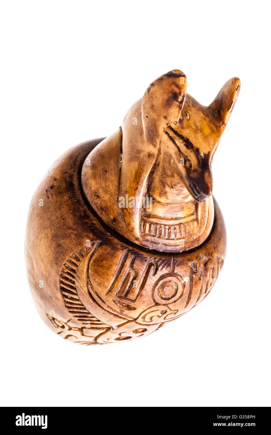 Vases canopes ont été utilisés par les anciens Egyptiens durant le ...