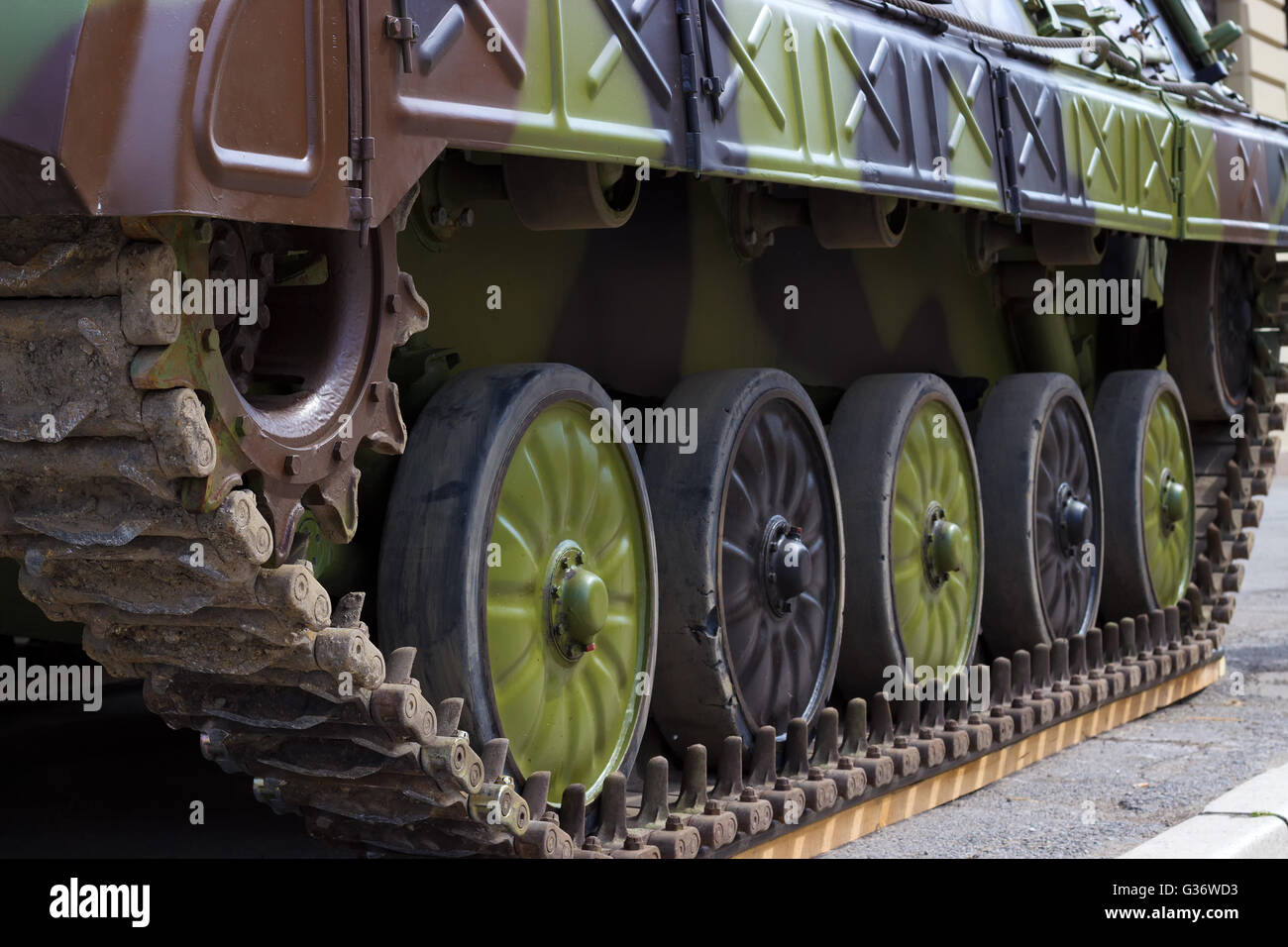 Chenille de char militaire Photo Stock - Alamy