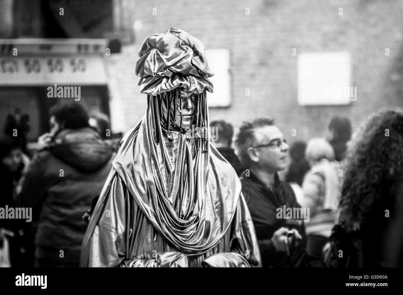 Mime statue Banque d'images noir et blanc - Alamy