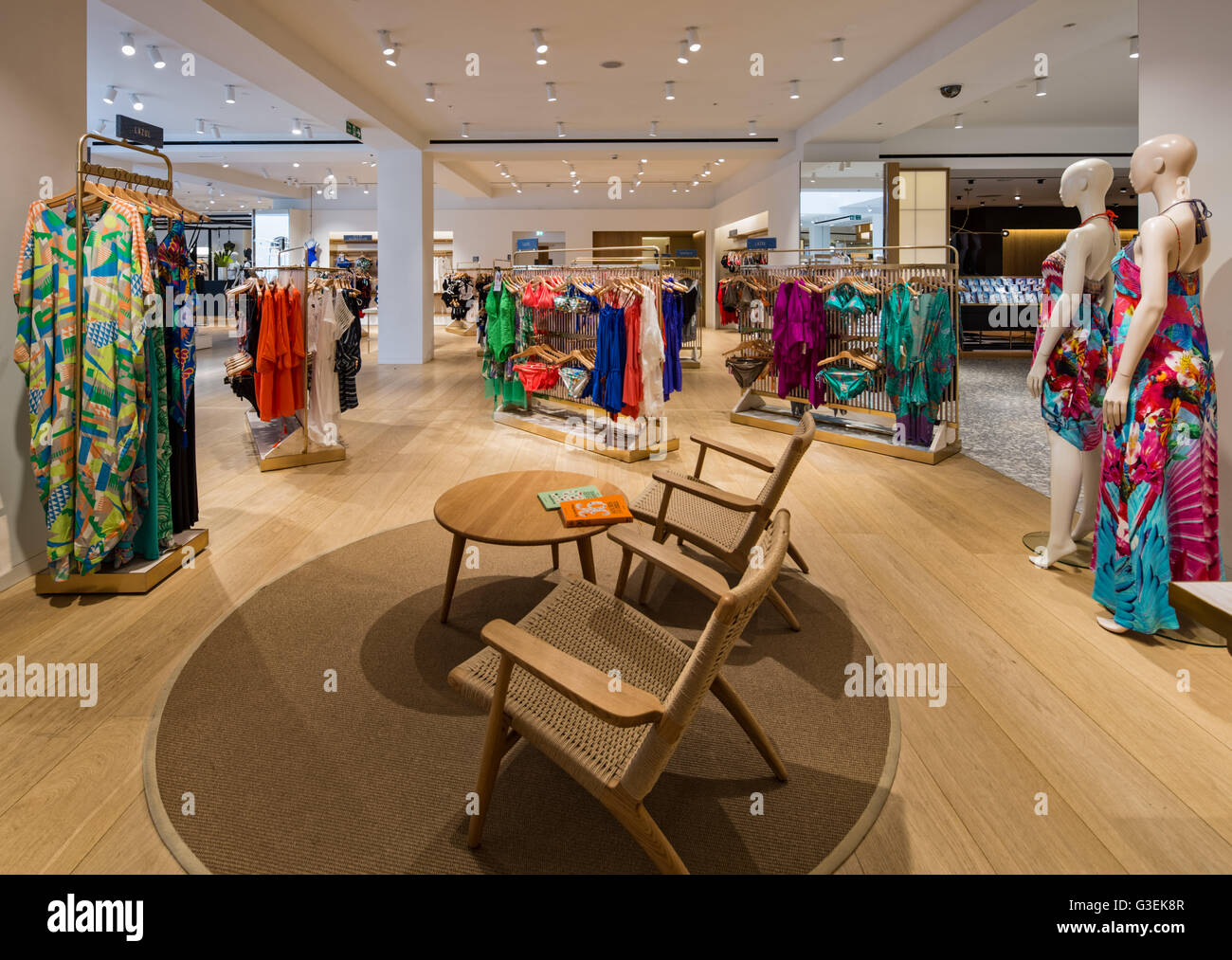 Selfridges london interior Banque de photographies et d’images à haute ...